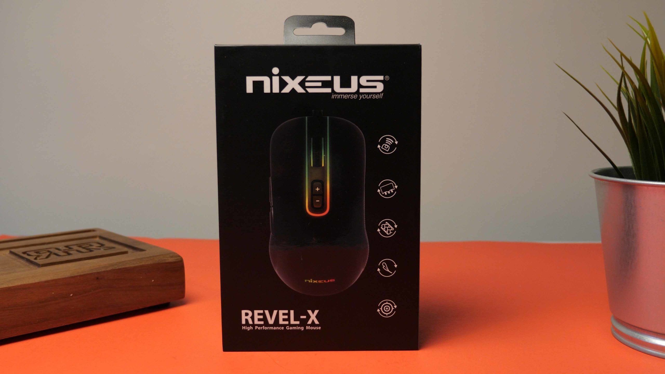 Nixeus Revel X Gaming Mouse Review